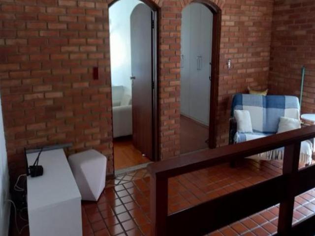 Casa à venda no Parque Cruzeiro do Sul com 203m² 3 dormitórios 1 suíte 2 banheiros 5 vagas
