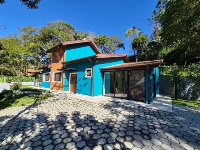 Casa à venda no Parque da Mantiqueira com suíte master e terreno de 1.000m²