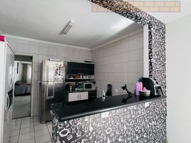 Casa à venda no Parque das Cigarreiras, Taboão da Serra SP. 2 quartos, 2 salas, 2 banheiros, 4 vagas