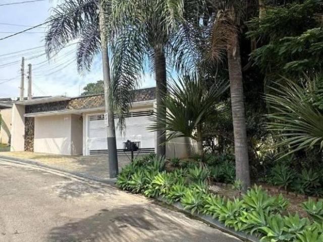 Casa à venda no Parque das Laranjeiras