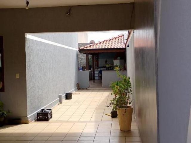 Casa à venda no Parque das Laranjeiras