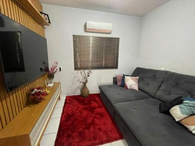 Casa à Venda no Parque Laranjeiras | 127 m², Suíte e Terreno Amplo