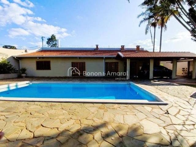 Casa à venda no Parque Residencial Maison Blanche em Valinhos