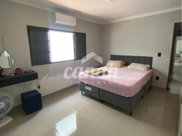 Casa à Venda no Parque Ribeirão Preto, 2 Dorms, 94m², R$320mil
