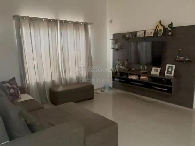 Casa a venda no Parque São Miguel com 03 quartos, sendo 01 suíte com closet, armários, área de servi
