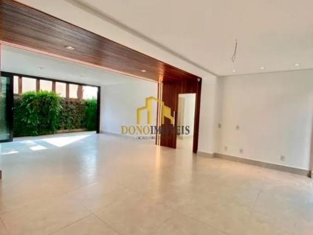 Casa Moderna e Sustentável no Swiss Park SBC | 4 Suítes | 400 m² | Energia