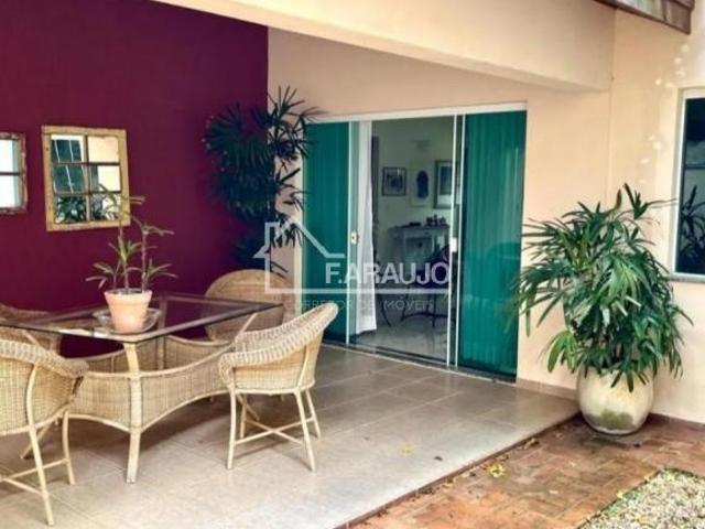 Casa à venda no Parque Três Meninos