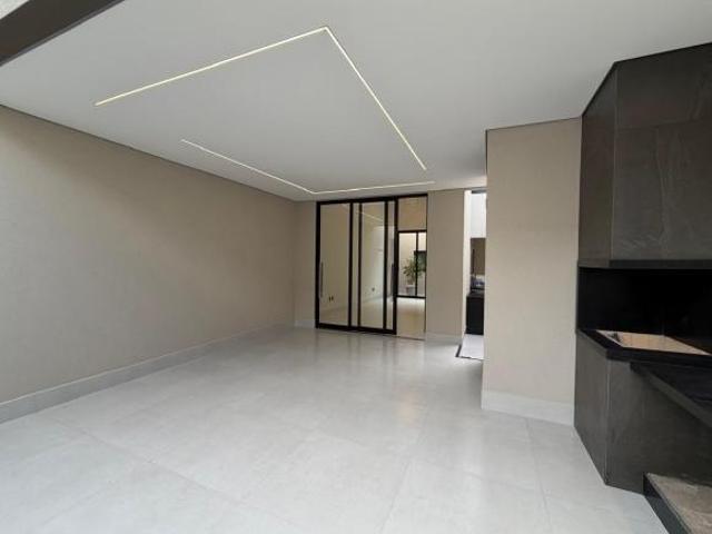 Casa à Venda no Parque Universitário Americana, 3 Dorms, 150m²