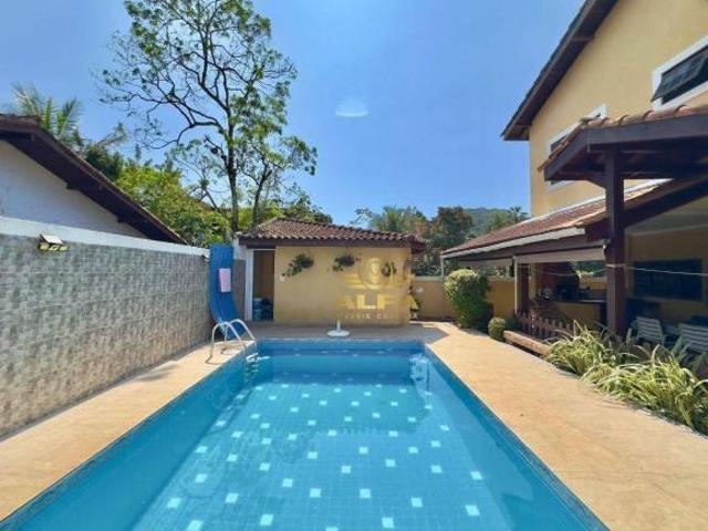 Casa à Venda no Pernambuco II em Guarujá | Alfa Imóveis Guarujá