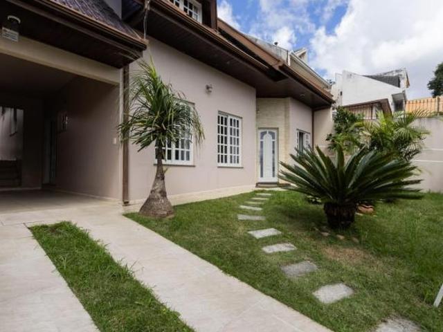CASA A VENDA NO PILARZINHO!
