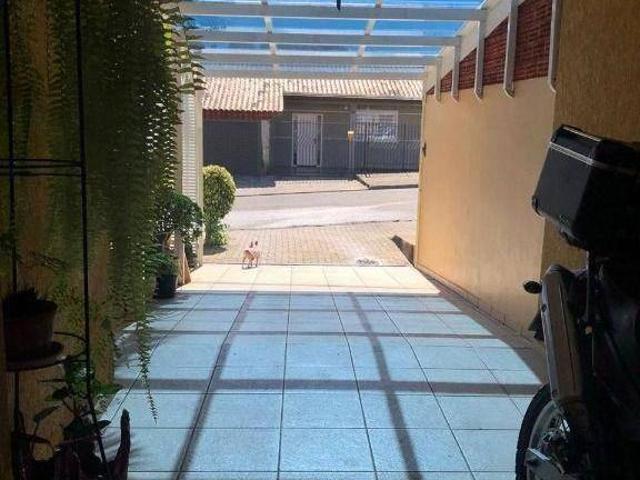 Casa a venda no Pilarzinho, 3 dormitórios, 3 vagas de garagem, aceita permuta