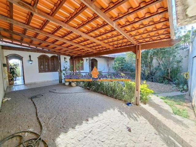 Casa à venda no Planalto