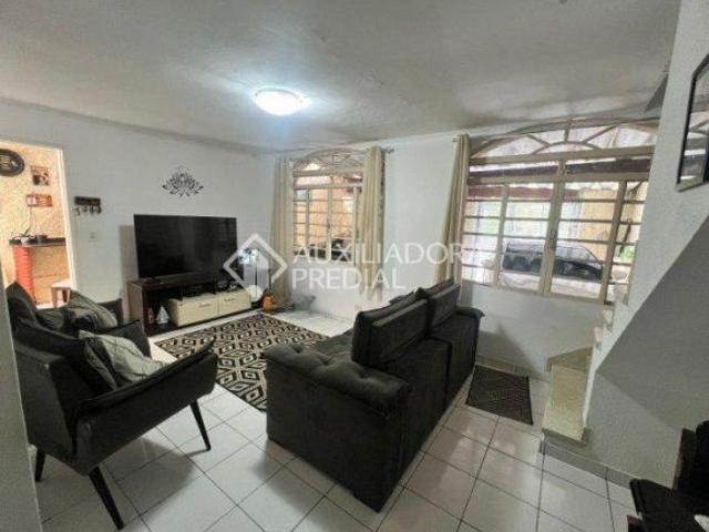 Casa a venda no Planalto, 161m², 03 quartos, 02 vagas, Edícula com quarto e banheiro, Sbc
