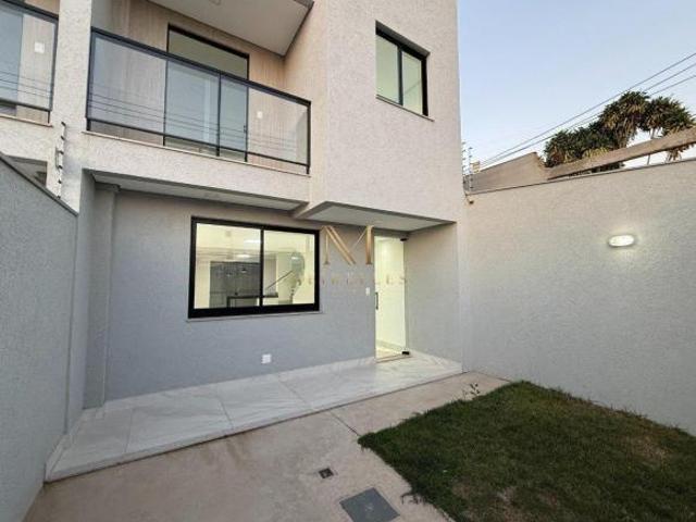 Casa à venda 3 quartos suíte 2 vagas no Planalto/BH