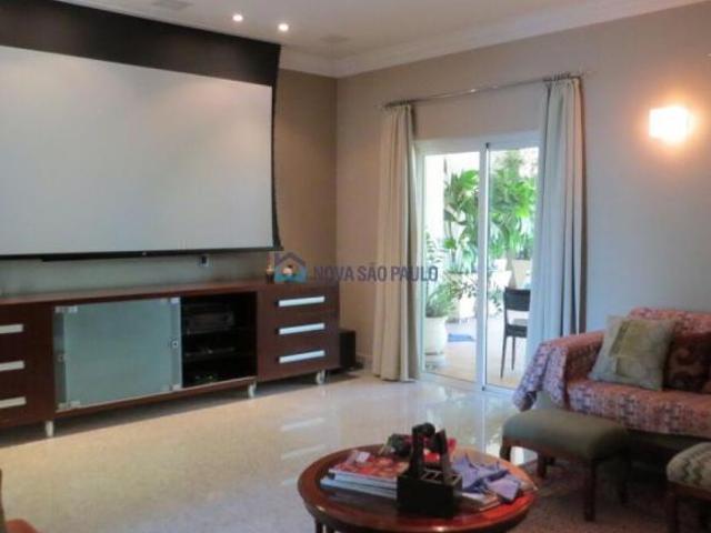 Casa à venda no Planalto Paulista 525 m², 4 suítes, 5 vagas