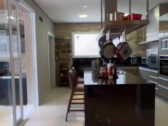 Casa á Venda no Pq os Príncipes de 3 Dormitórios, 1 Suíte, Mobiliado, Piscina
