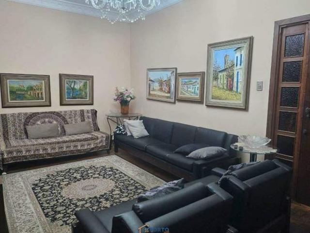 Casa à venda no Prado, BH – 4 quartos, frente, 3 vagas e varanda gourmet