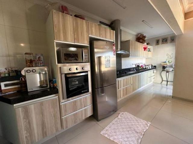 Casa à venda no Prolongamento Ângela Rosa