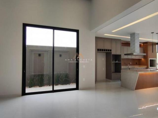 Casa à venda no quinta do Lago 1, com 3 suítes, sala 2 ambientes, piscina