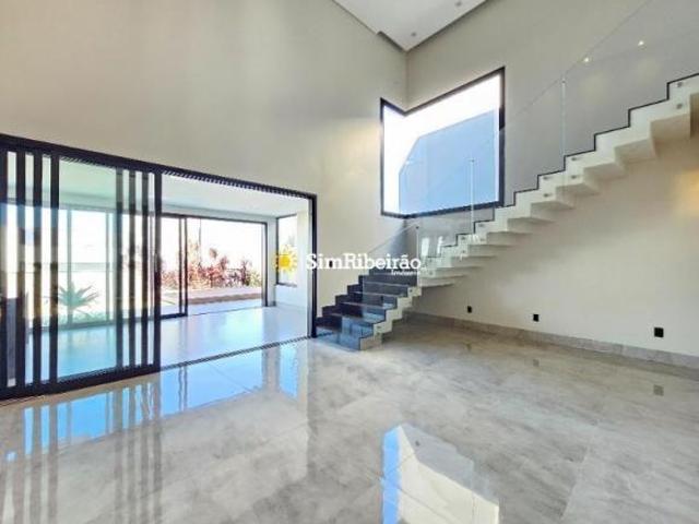 Casa a venda no Quinta dos Ventos. Bairro Vila do Golf