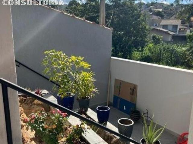 Casa a venda no Retiro das Fontes, Total de dormitórios: 04 sendo o1 suíte com closet na área intern