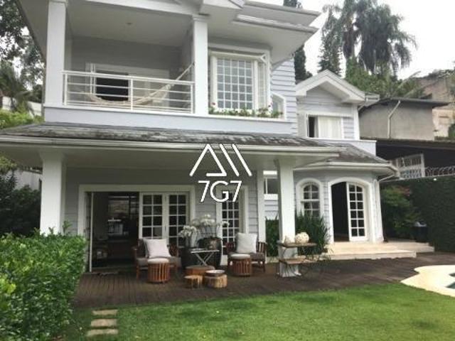 CASA À VENDA NO REAL PARQUE