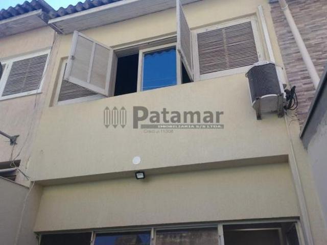 Casa a venda no Real Parque com 2 quartos e 1 banheiro