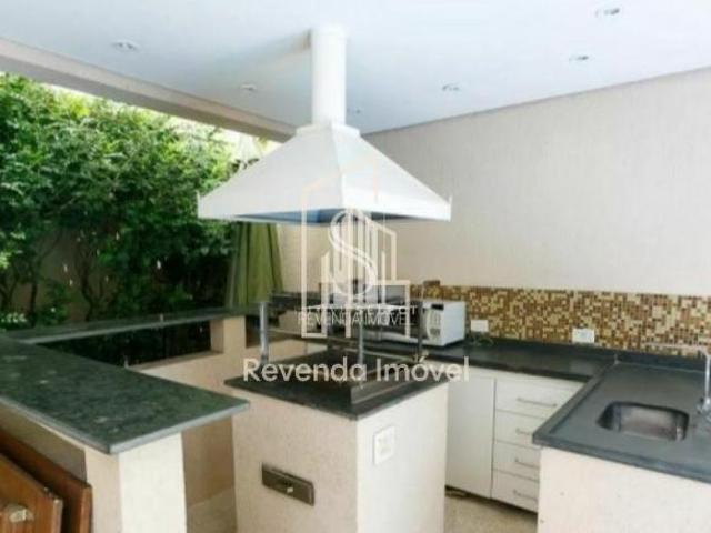 Casa à venda no Real Parque de 640m² com 4 dormitórios sendo 3 suítes e 6 vagas