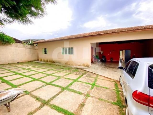 Casa á venda no Recanto dos Dourados em Campinas/SP