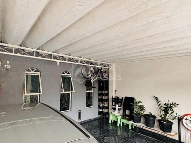 Casa a venda no Res. Vale da Nogueiras