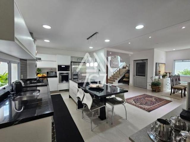 CASA À VENDA NO RESIDENCIAL 9