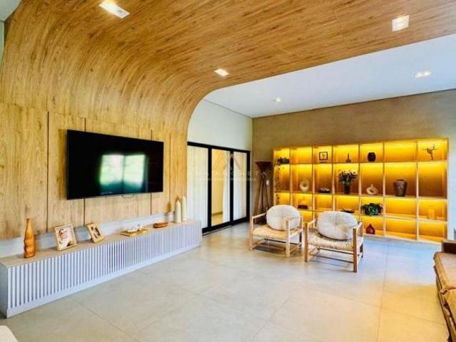 Casa à venda no Residencial Cortina D&apos Ampezzo, com 3 suítes