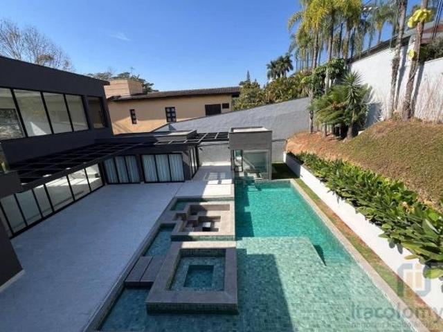 Casa à venda no Residencial Alphaville 01