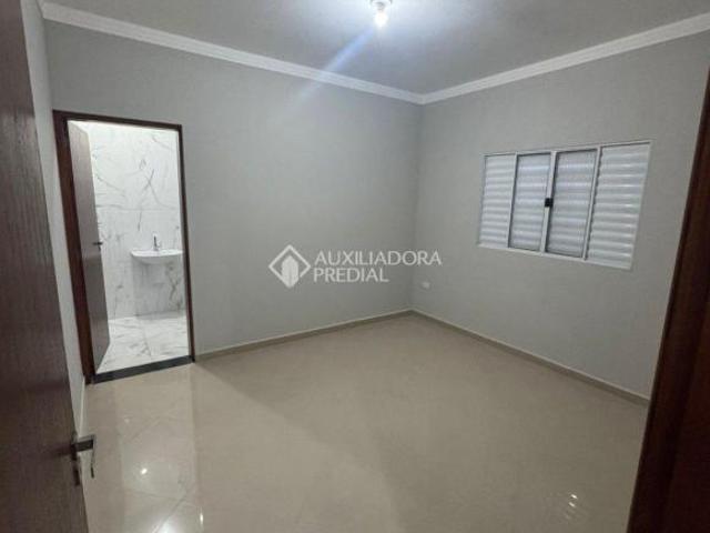 Casa à venda no Residencial Estoril em Taubaté