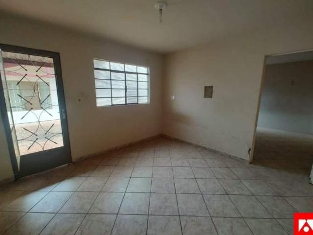 Casa à venda no Residencial Furlan em Santa Bárbara d&apos Oeste com 4 quartos e 4 vagas de garagem
