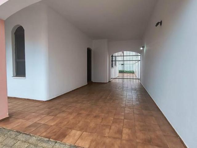 Casa à Venda no Residencial Furlan, Santa Bárbara d&apos Oeste, 300m²