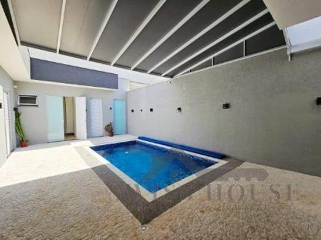 Casa à venda no Residencial Jardim do Jatobá em Hortolândia/SP