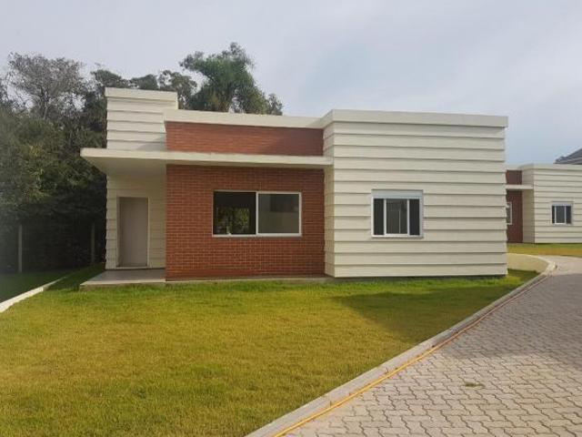 Casa à venda no Residencial Lagos de Nova Ipanema com 3 dormitórios e vagas para 2 carros