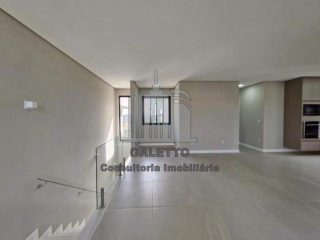 Casa à Venda no Residencial Mont Alcino em Valinhos