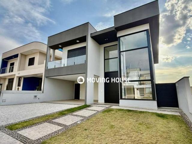 Casa à Venda no Residencial Mont Alcino Valinhos/SP