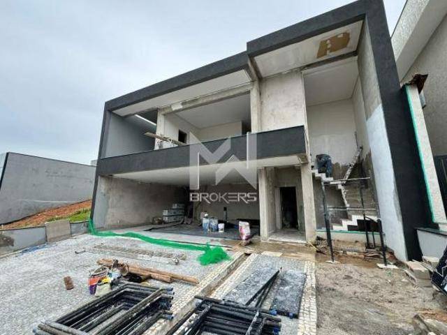 Casa à venda no Residencial Mont&apos  Alcino em Valinhos/SP