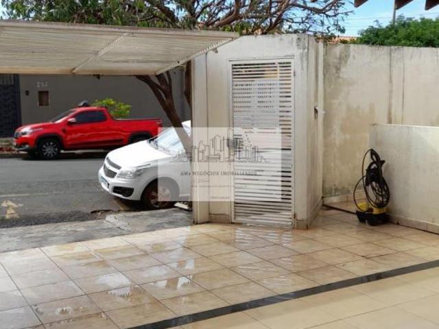 Casa à venda no Residencial Nato Vetorasso