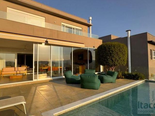 Casa à venda no Residencial Tamboré 10