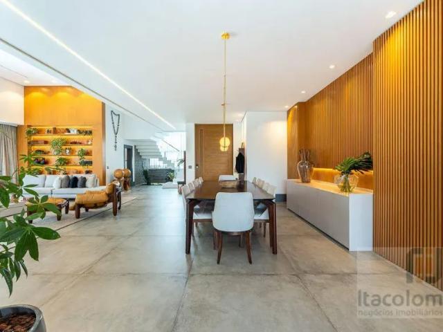 Casa à venda no Residencial Tamboré 11