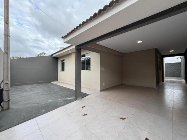 CASA A VENDA NO RESIDENCIAL TRÊS REIS EM APUCARANA