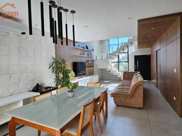 Casa à venda no Residencial Vivva em Jacareí/SP com 232 m²