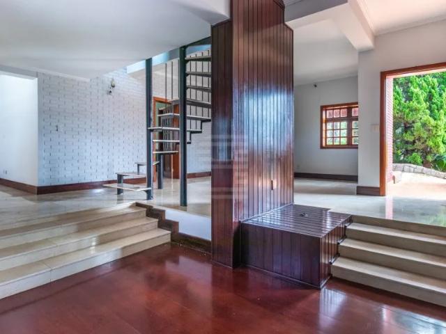 Casa a venda no Residencial Vila Verde com 4 suítes
