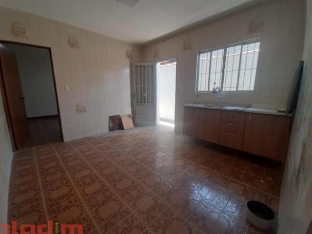 CASA A VENDA NO RESIDENCIAL VILELA EM PARELHEIROS