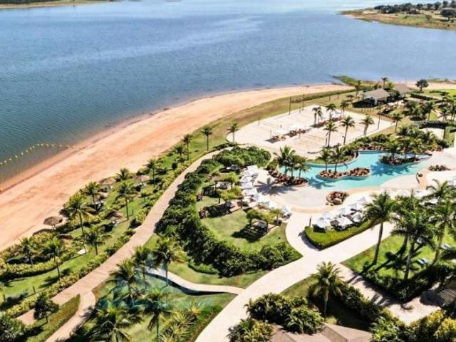 Casa a venda no Riviera de Santa Cristina 13 setor iate próximo aos lagos