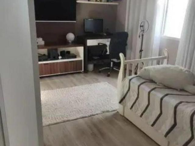 Casa à venda no Taboão com 270m² 2 dormitórios 5 banheiros 2 vagas